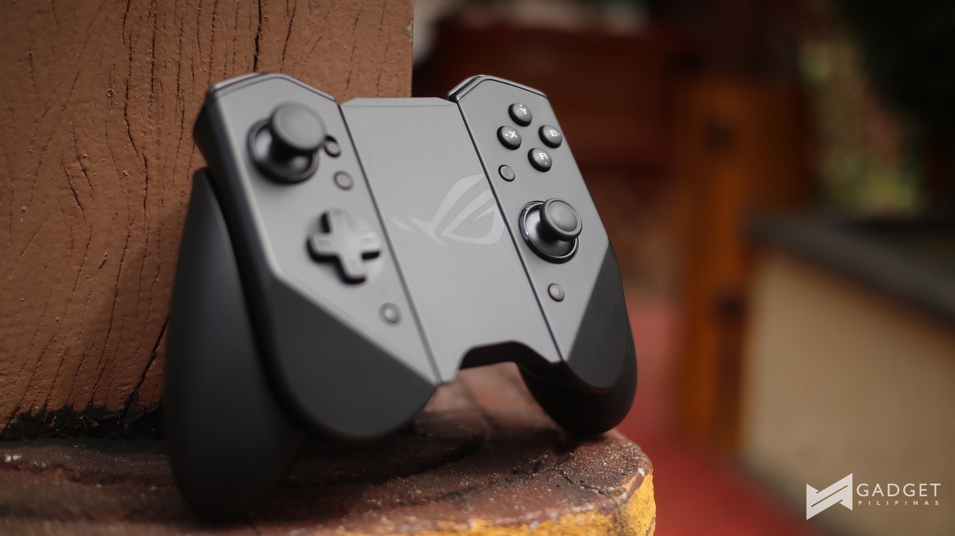 ASUS ROG Kunai 3 Gamepad gives ROG Phone 3 superpowers