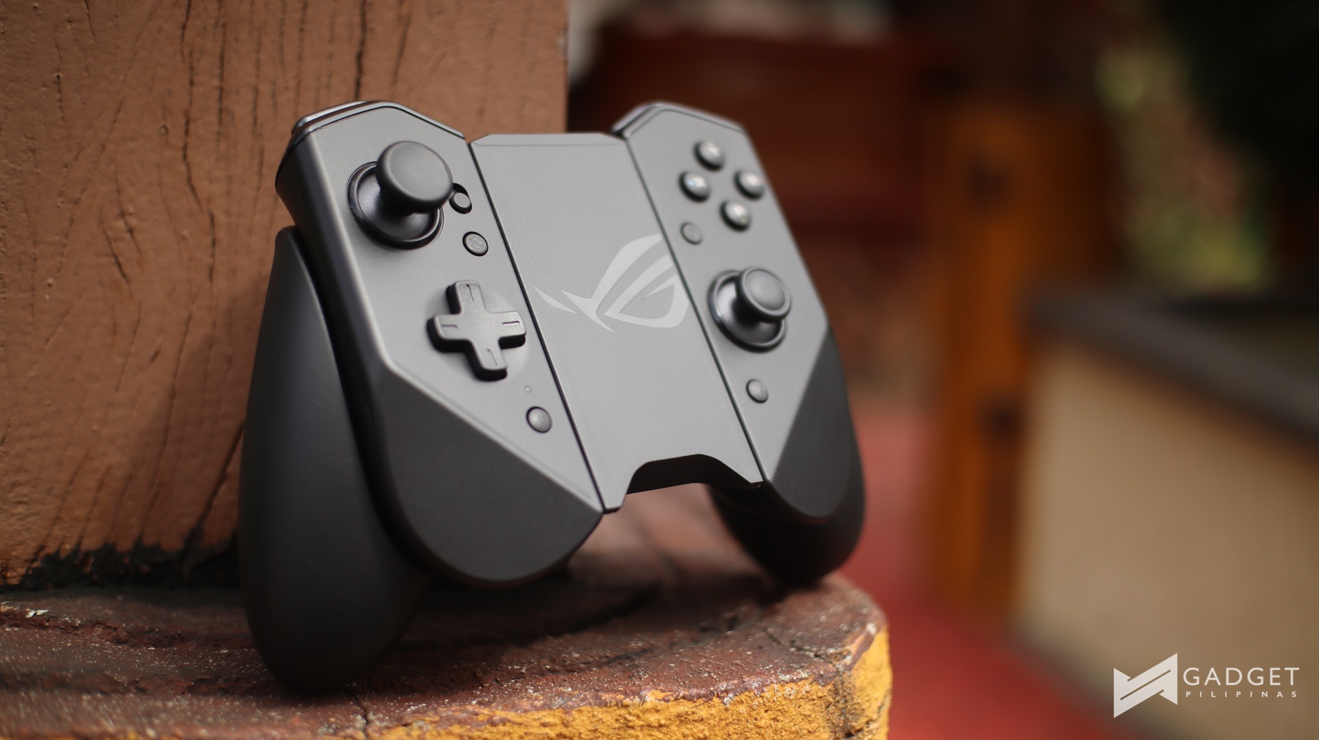 ASUS ROG Kunai 3 Gamepad gives ROG Phone 3 superpowers